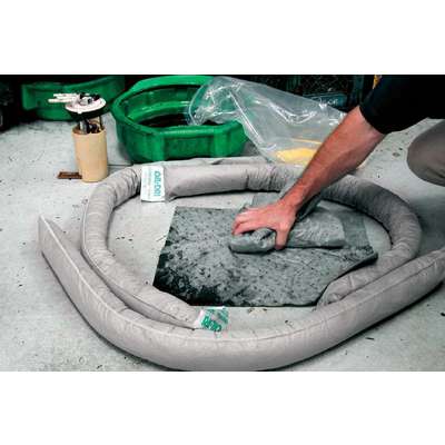 911590-5 Oil-Dri Spill Kit, Container Type Bucket, Fluid Compatibility ...