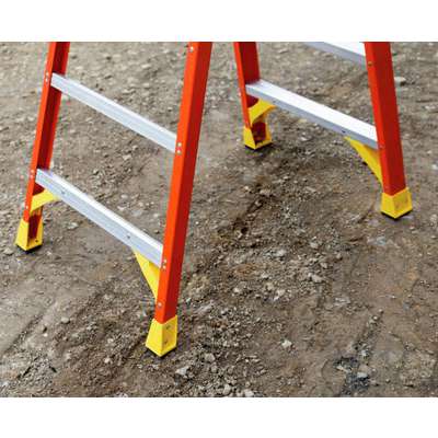 920834-8 Werner 3-Step, Fiberglass Platform Stepladder; 300 lb. Load ...